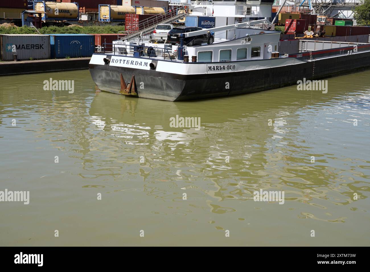 Dreckiges wasser hi-res stock photography and images - Alamy
