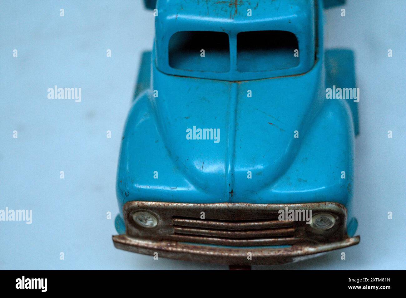 old model car Stock Photo - Alamy