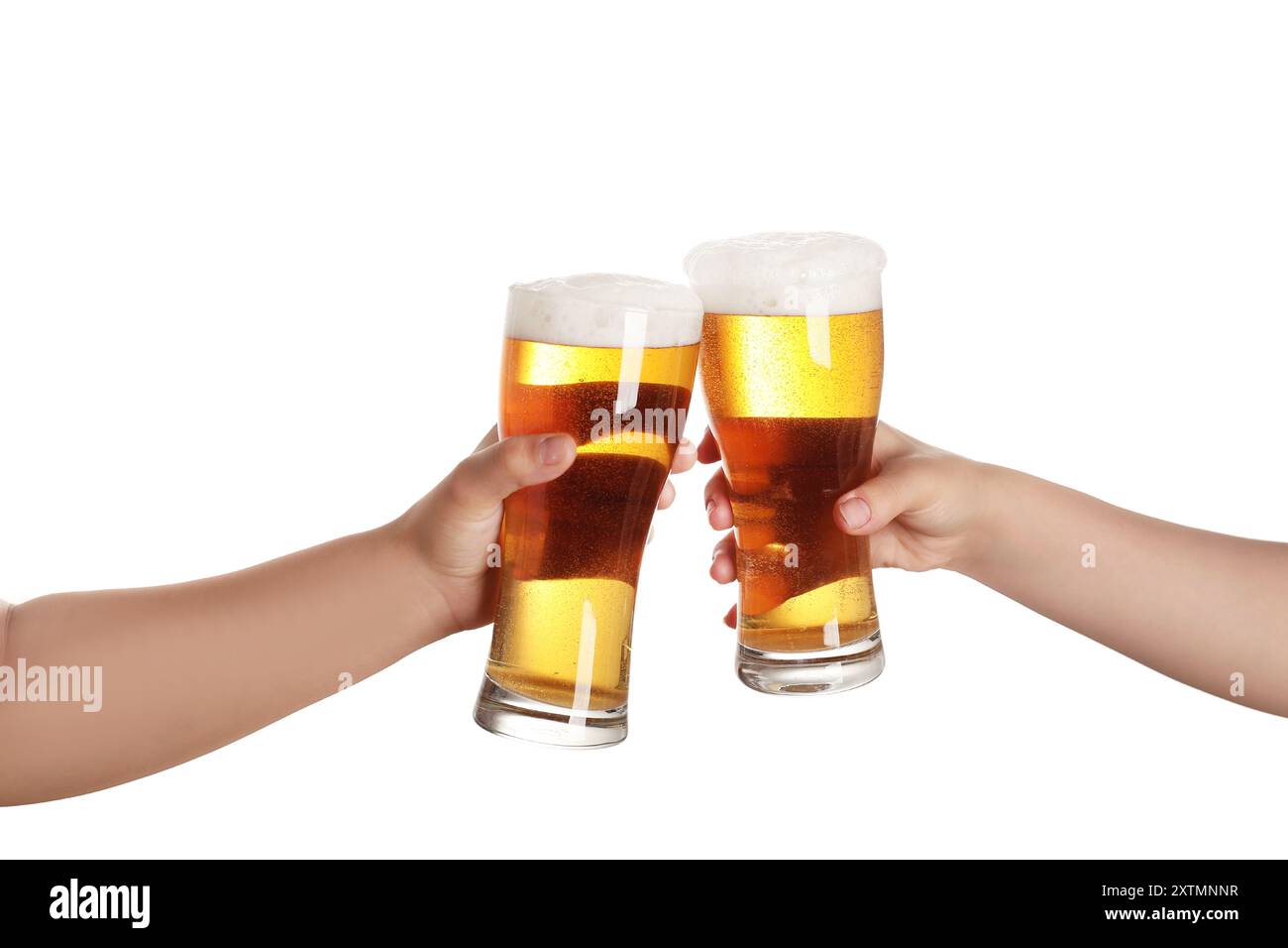 Female hands fresh beer hi-res stock photography and images - Alamy