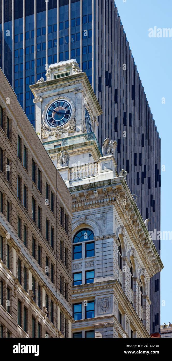 Detail: New York Life Insurance Building, aka Clock Tower Building, a ...