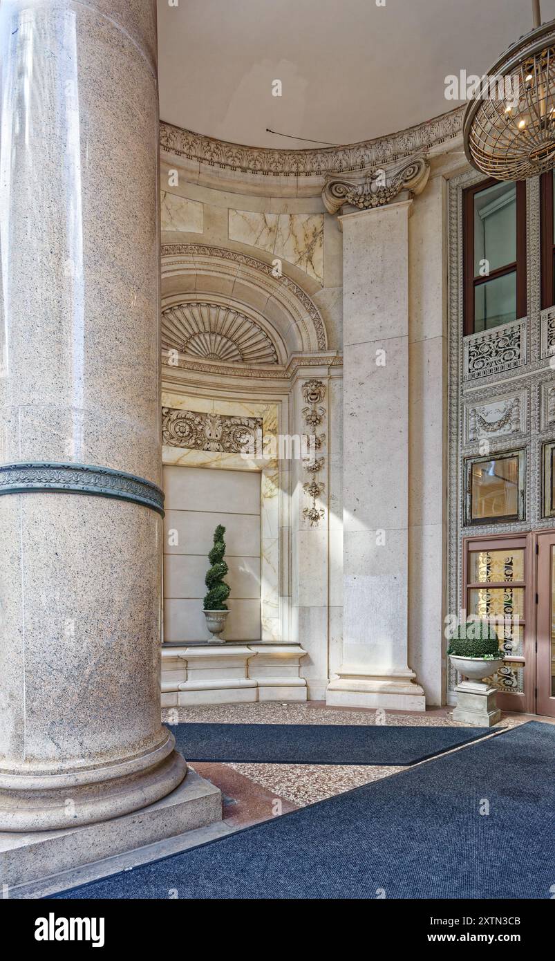 Detail: New York Life Insurance Building, aka Clock Tower Building, a ...