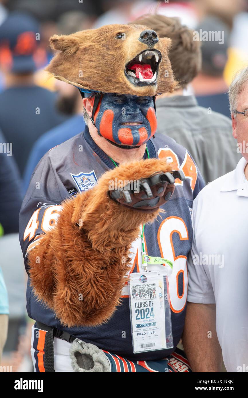 Chicago Bears fan Don Wachter "Bearman" poses for a photo during the ...