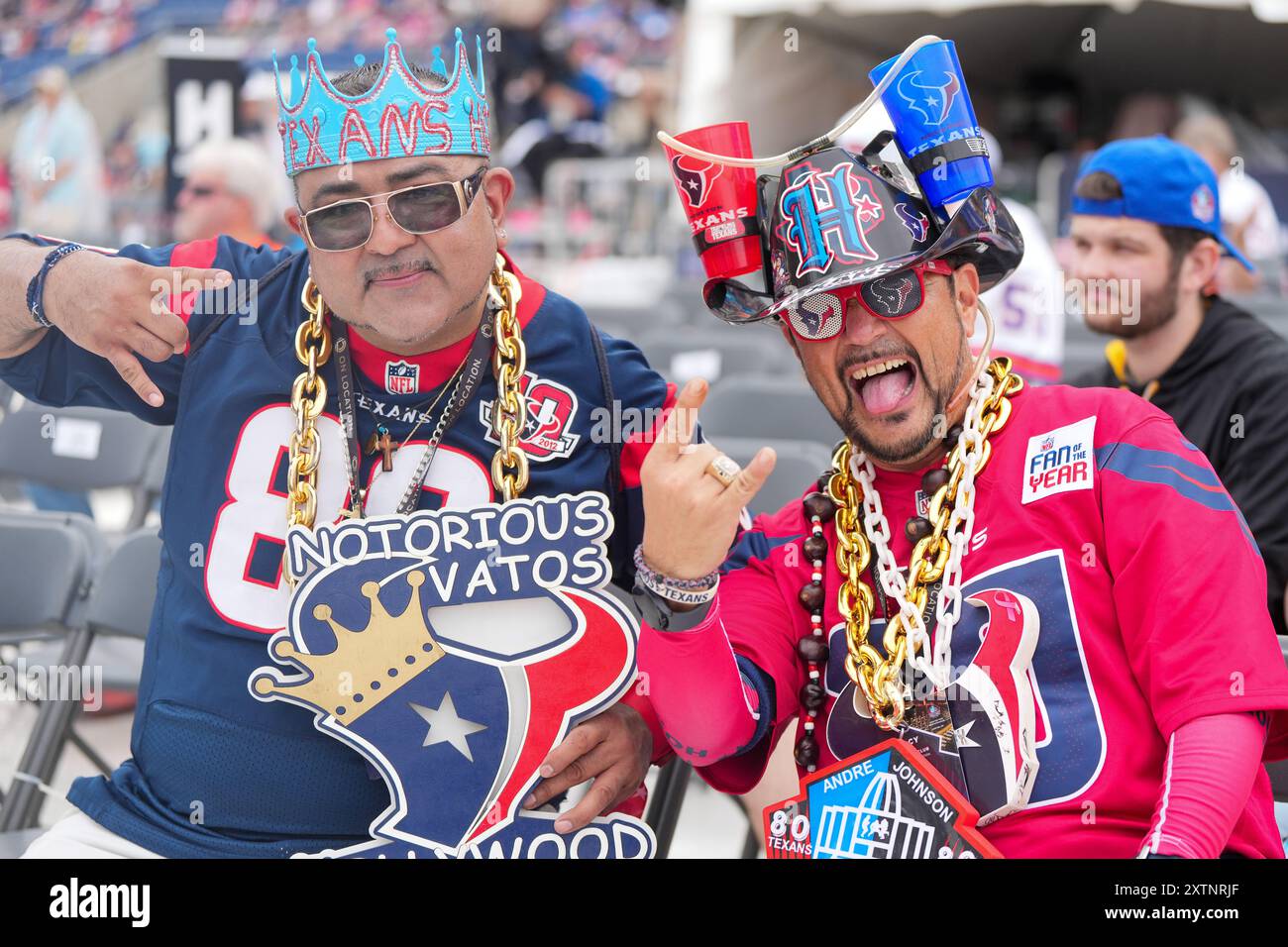 Houston Texans fans Carlos Campos "Hollywood" and Dan Flores "2 Cans ...