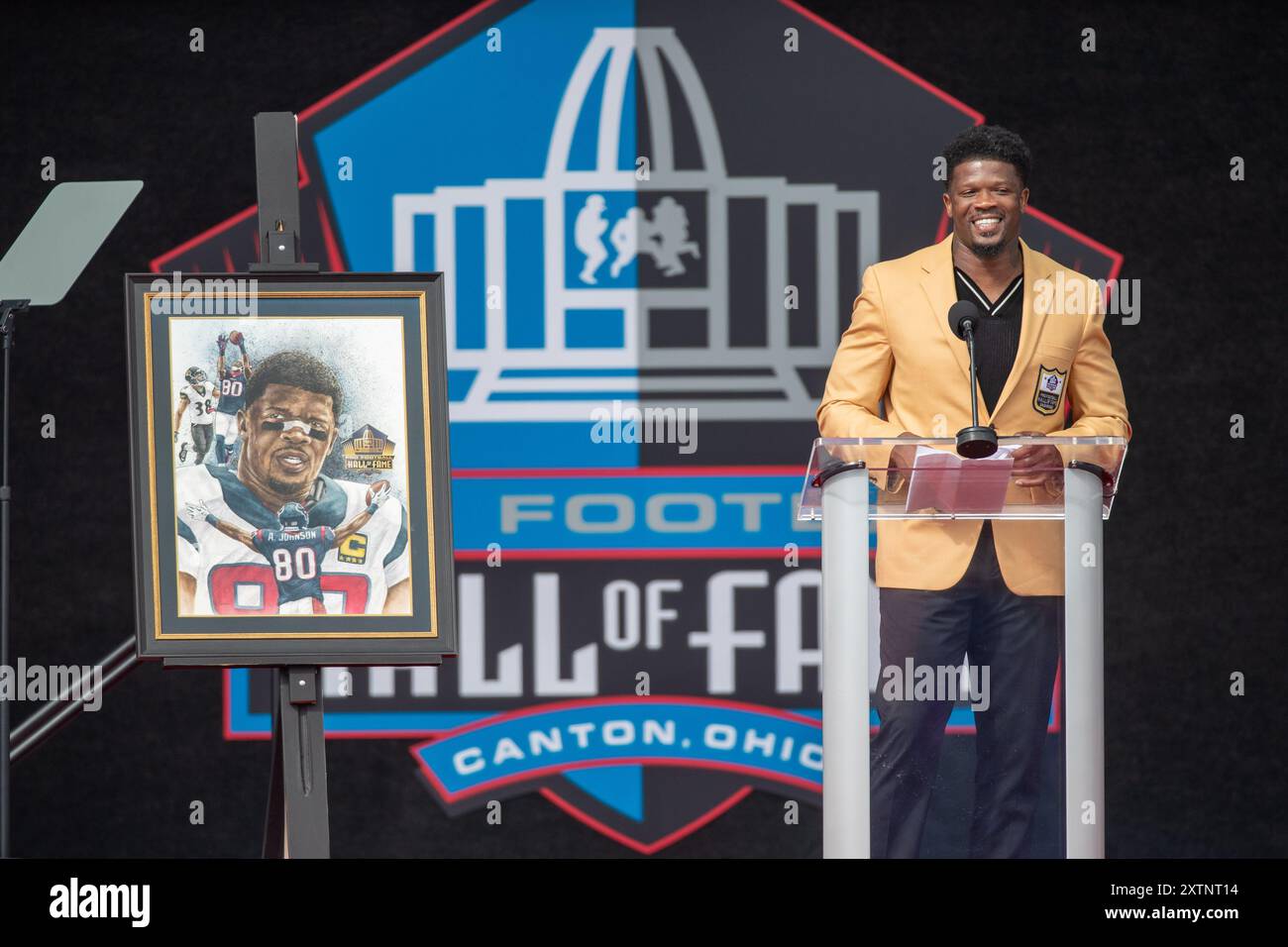 Former Houston Texans wide receiver Andre Johnson makes an acceptance ...