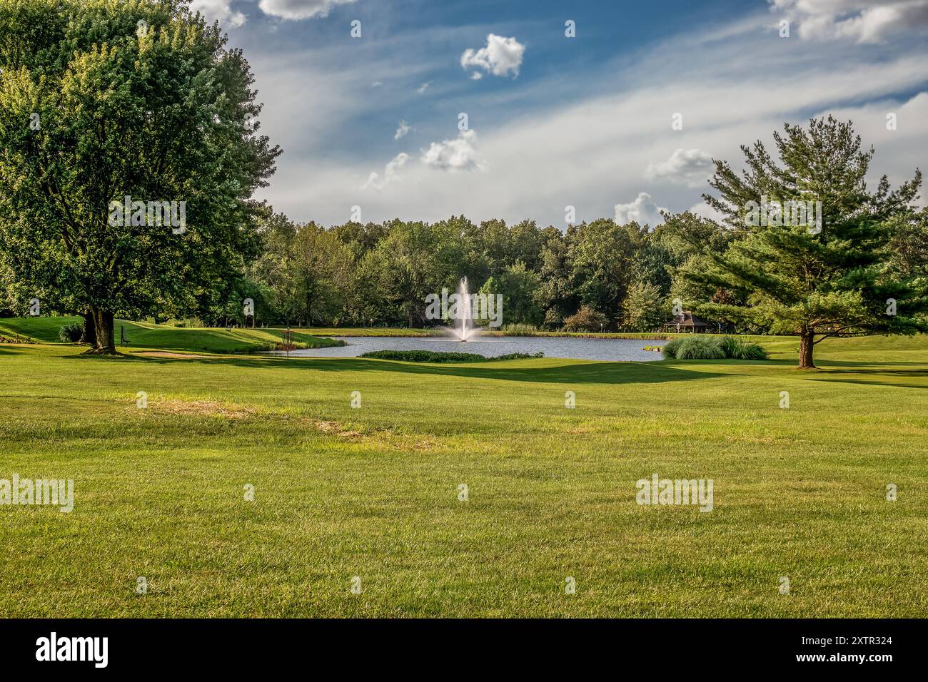 water fountain at city park on golf course Stock Photo - Alamy