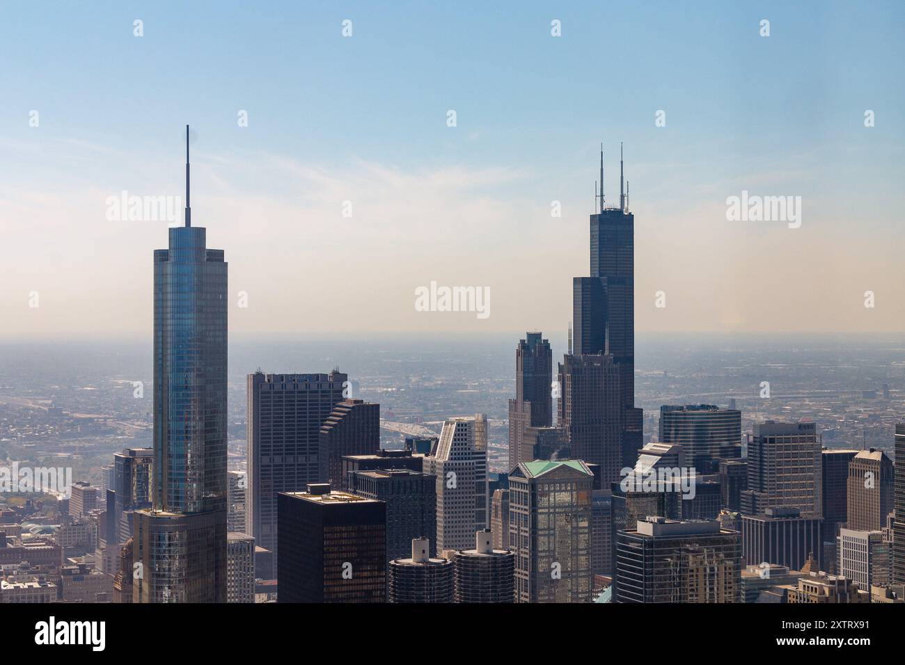 The Modern Architecture Tower Buildings in Downtown Chicago, Illinois ...
