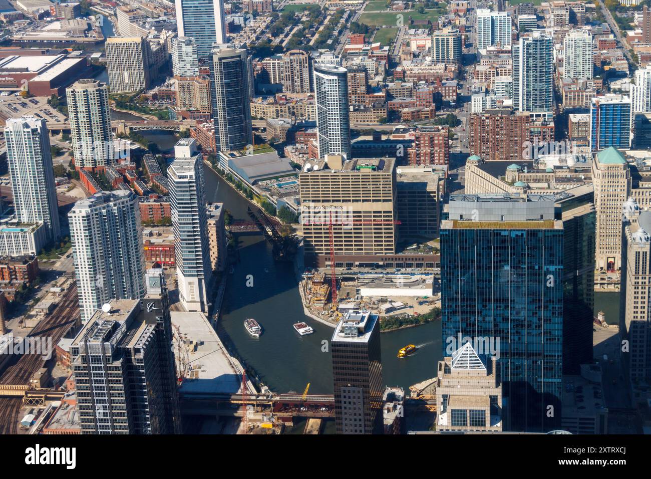The Modern Architecture Tower Buildings in Downtown Chicago, Illinois ...