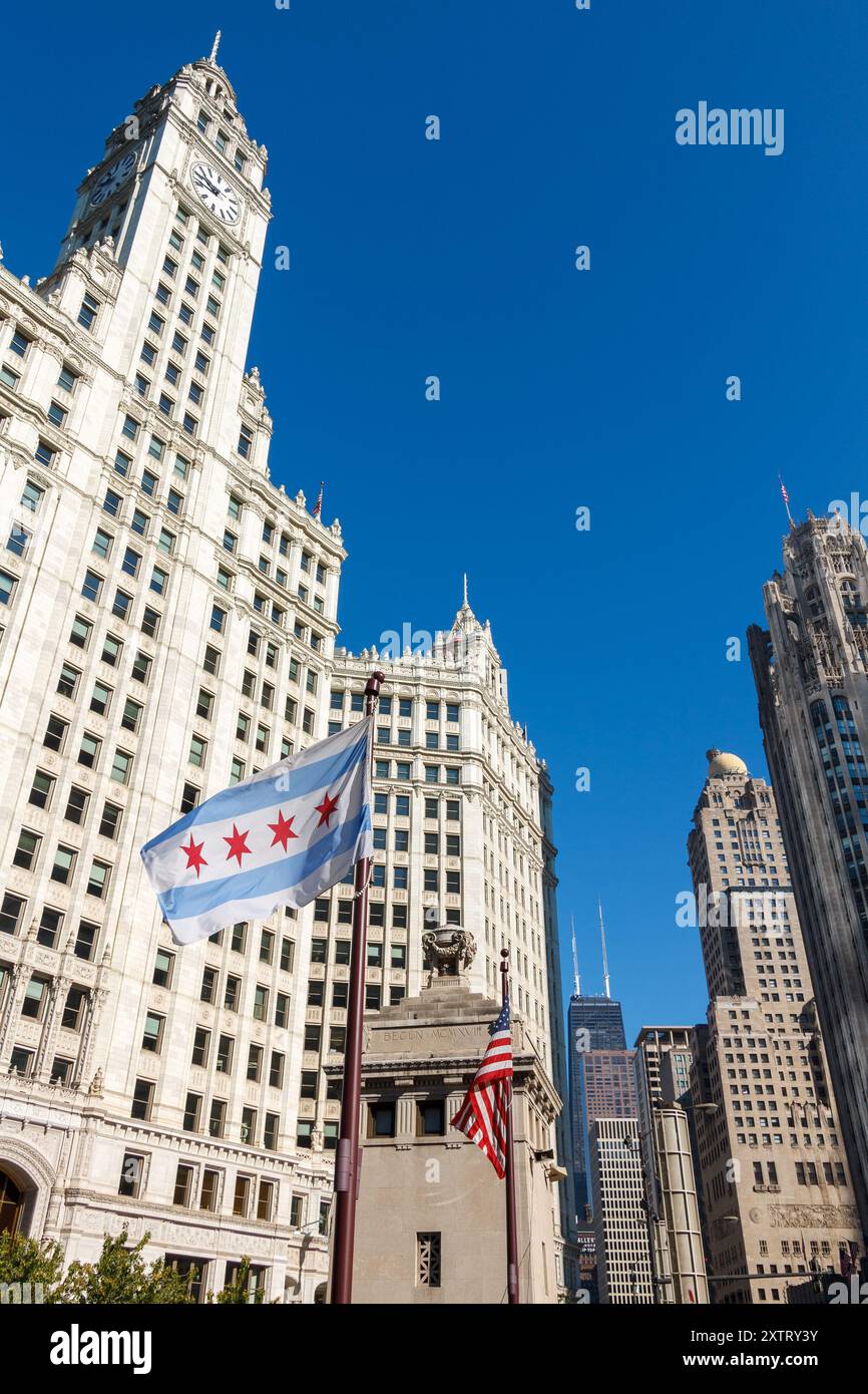 The Iconic Wrigley building, Modern Architecture Tower Building in ...