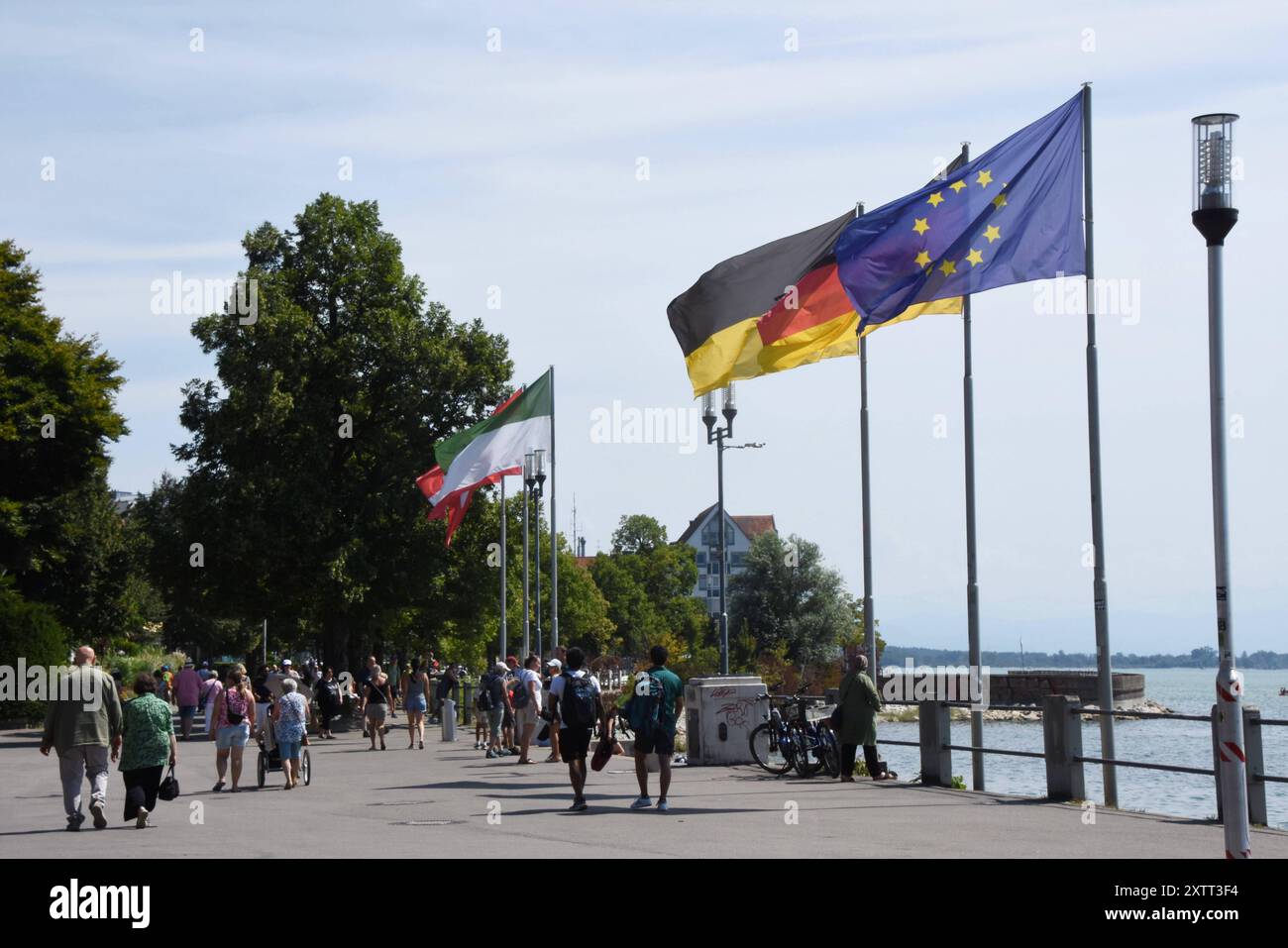 Promenade -Beflaggung Friedrichshafen Bodensee 15.08.2024 Bodensee ...