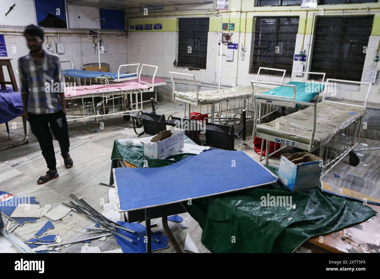 RG Kar Medical College and Hospital vandalized After The Woman Murder ...