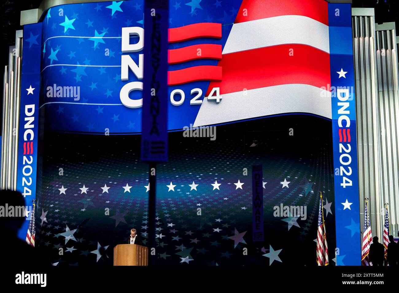 August 15, 2024: The massive screens of Chicago's United Center ...