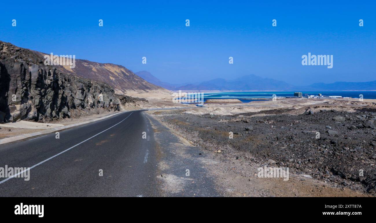 Salty Coastline of the Lake Assal, Djibouti Stock Photo - Alamy