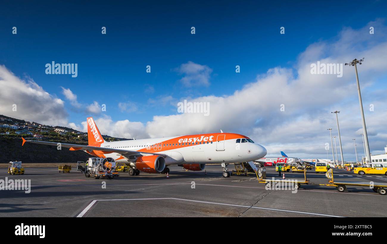An Easyjet aircraft being prepared for departure at Funchal airport ...