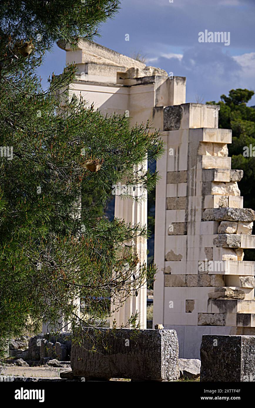 Greek Baths at the Asclepieion of Epidaurus Stock Photo - Alamy