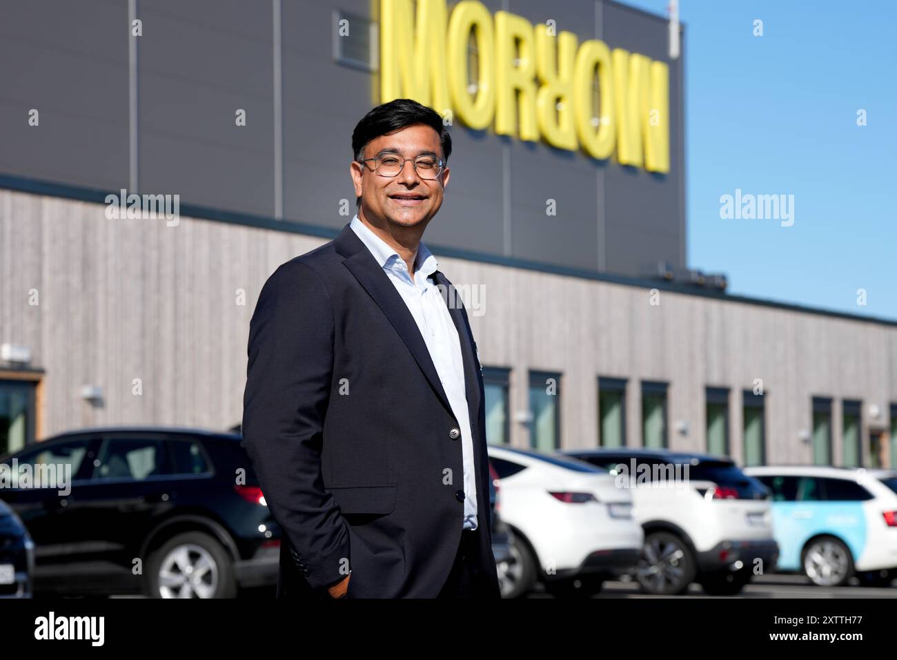 First phase management hi-res stock photography and images - Alamy