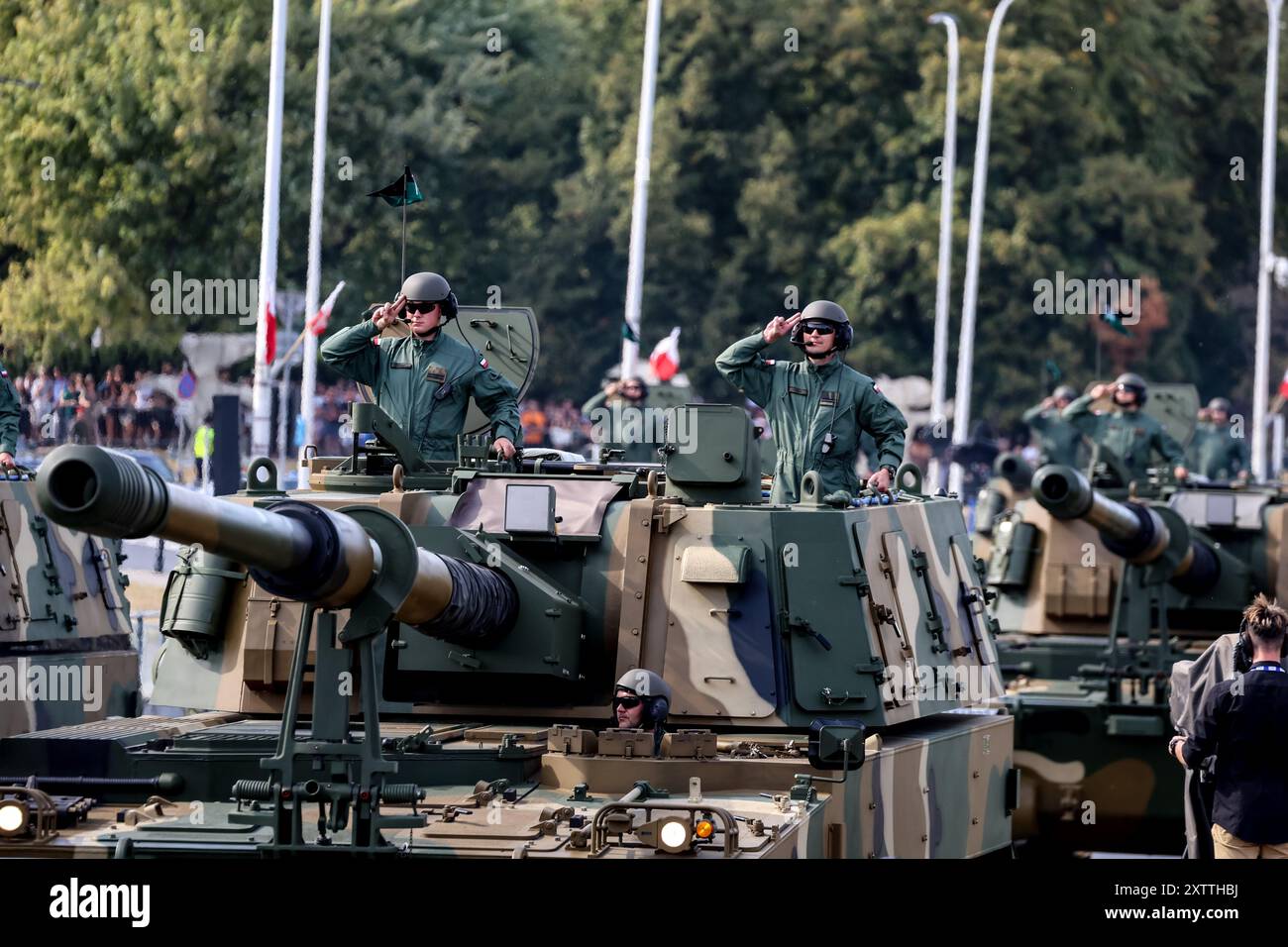 Self propelled gun howitzers hi-res stock photography and images - Alamy