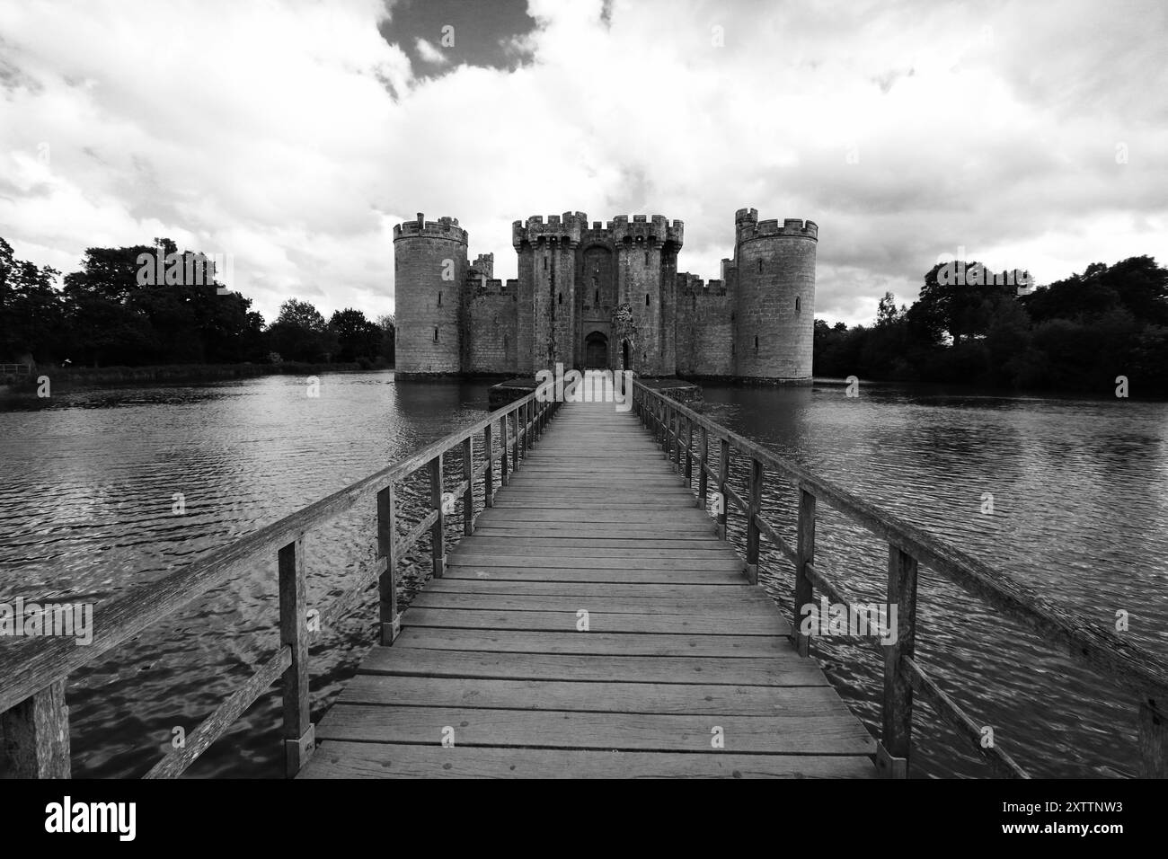 Bridge bodiam castle hi-res stock photography and images - Alamy