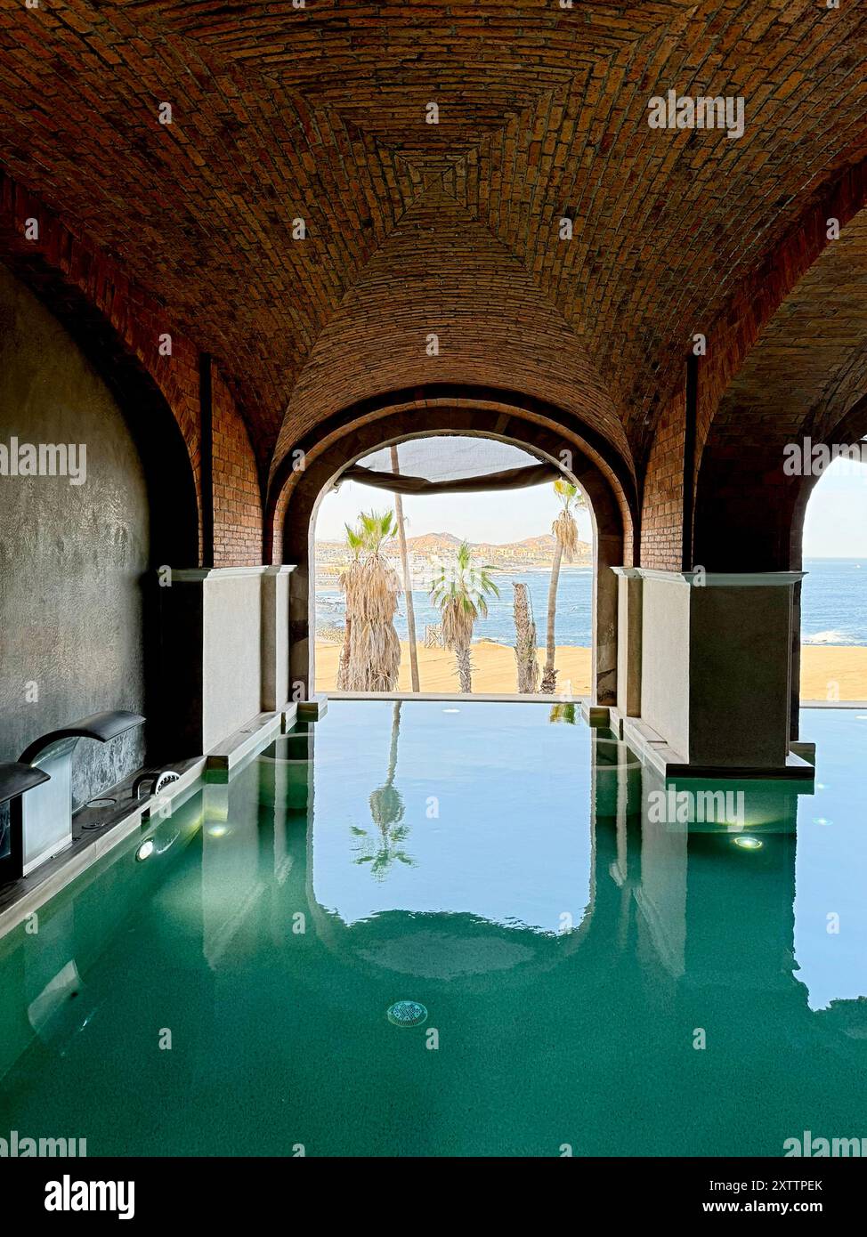 Outdoor swimming mexico hi-res stock photography and images - Alamy