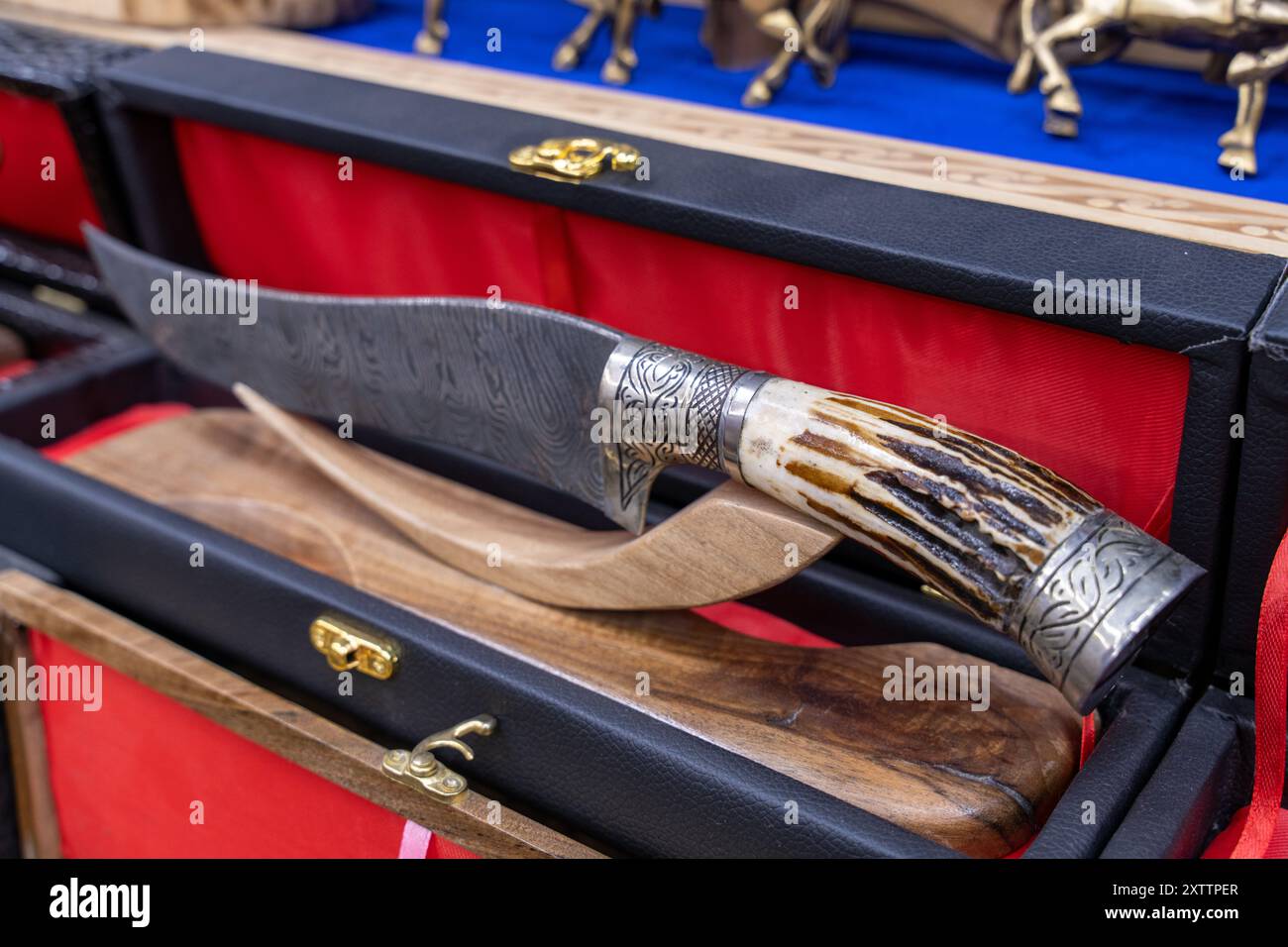 Knife weapon fabric hi-res stock photography and images - Alamy