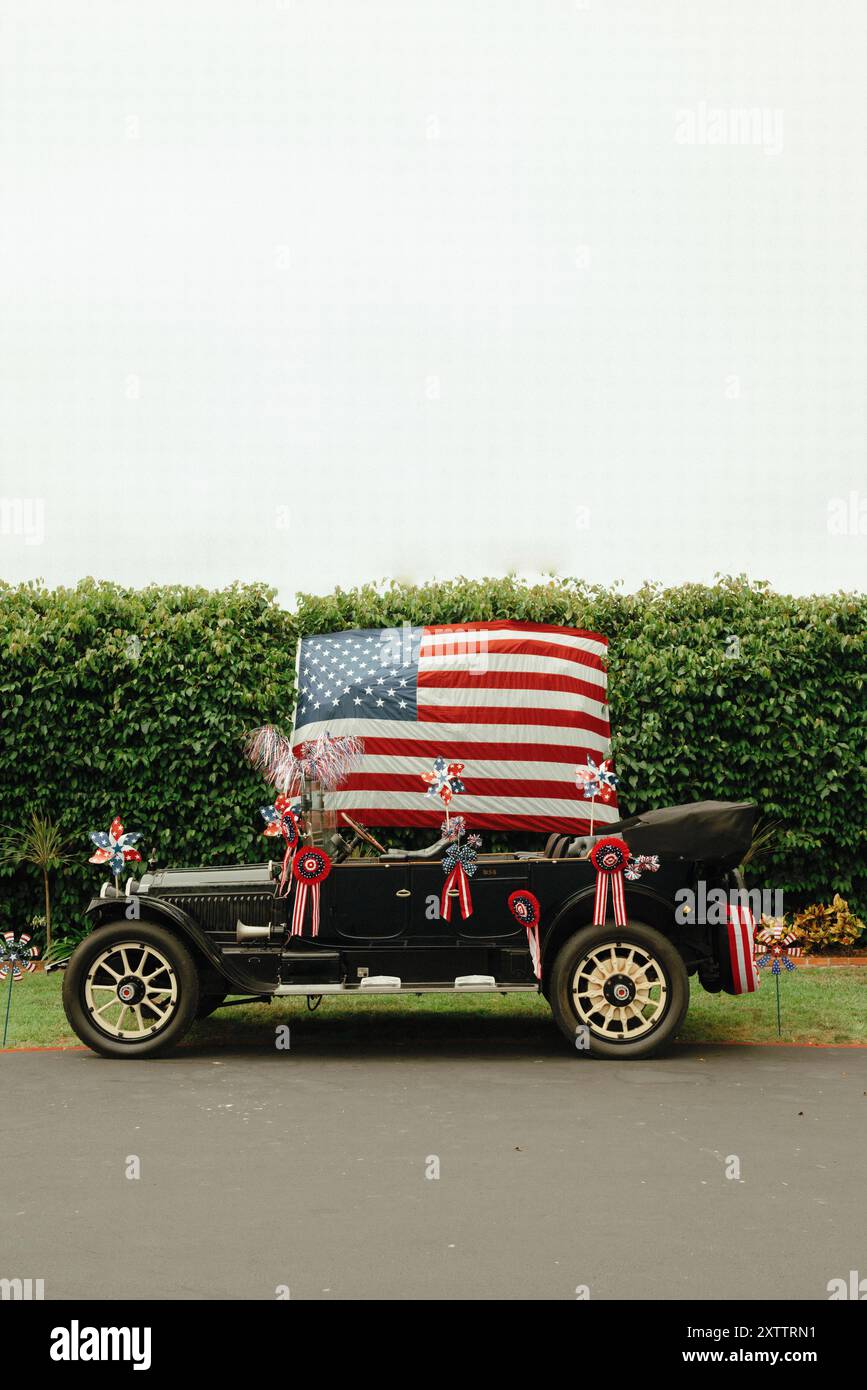 Vintage car decorated for Fourth of July Stock Photo - Alamy