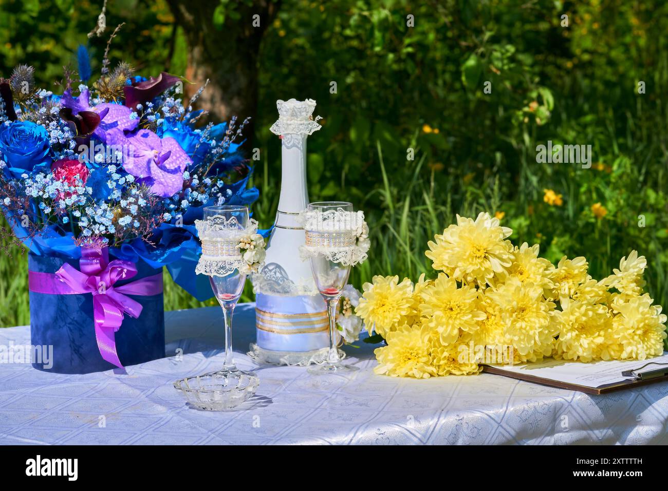 Formally recognized union hi-res stock photography and images - Alamy