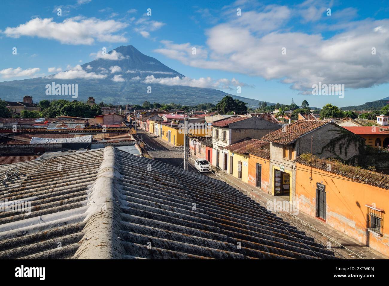 Volcanes guatemala hi-res stock photography and images - Alamy