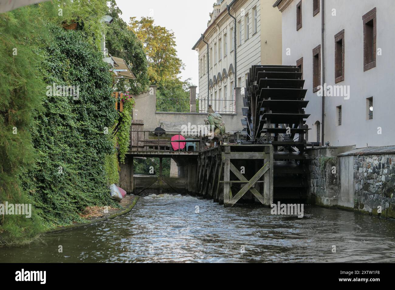 Small bridge tree next hi-res stock photography and images - Alamy