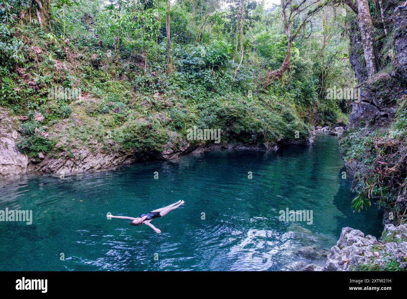 bathers in the river Cuatro Chorros, Lancetillo-La Parroquia, Zona ...
