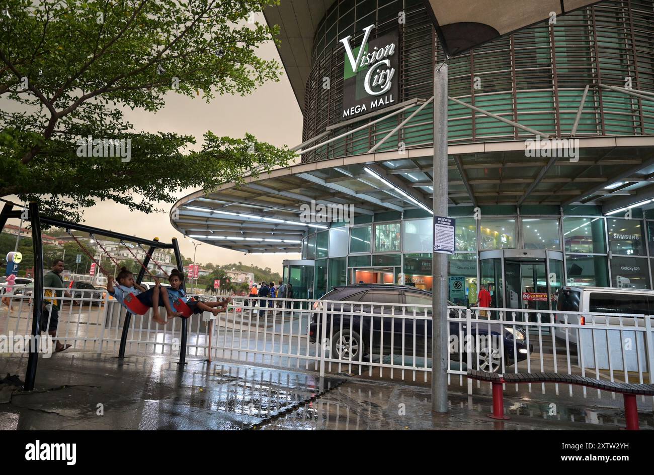 PAPUA NEW GUINEA, Port Moresby, Waigani, shopping mall Vision City Mega ...