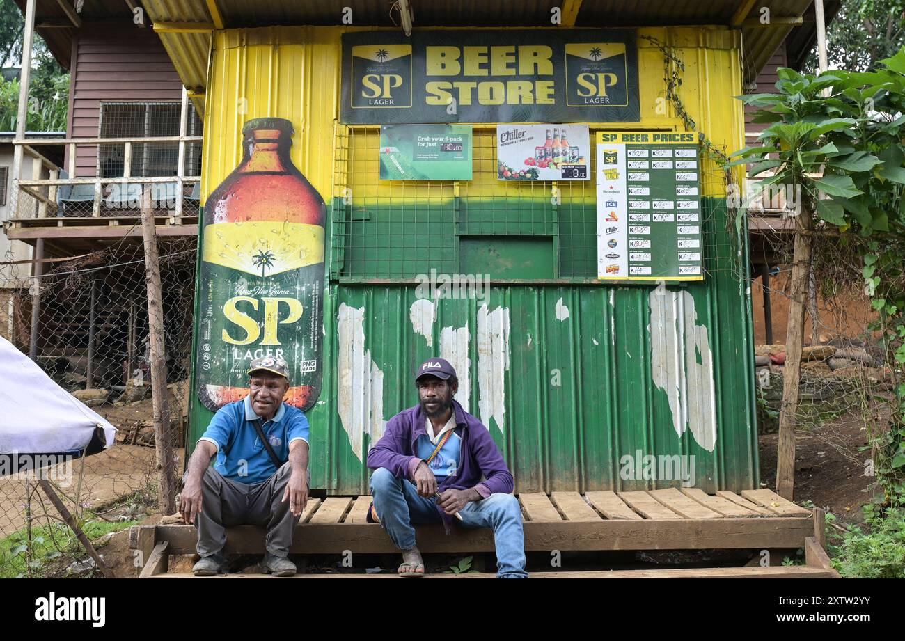 PAPUA NEW GUINEA,highlands, Goroka, beer shop, SP South Pacific Lager ...