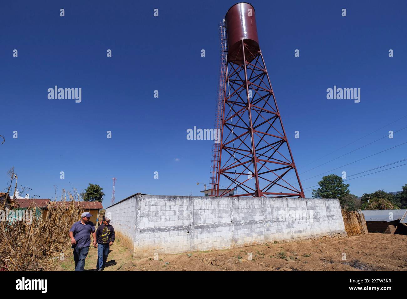 Water tank built with cooperation funds, San Sebastián Lemoa ...
