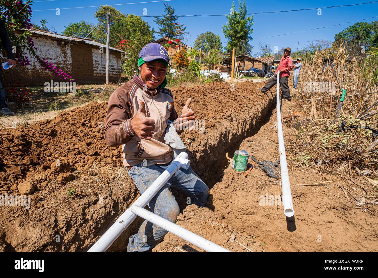 community construction of drinking water pipes, Xullmal, Guatemala ...