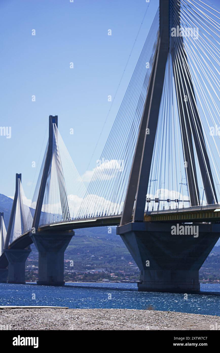 Rio-Andirrio bridge over Gulf of Corinth Stock Photo - Alamy