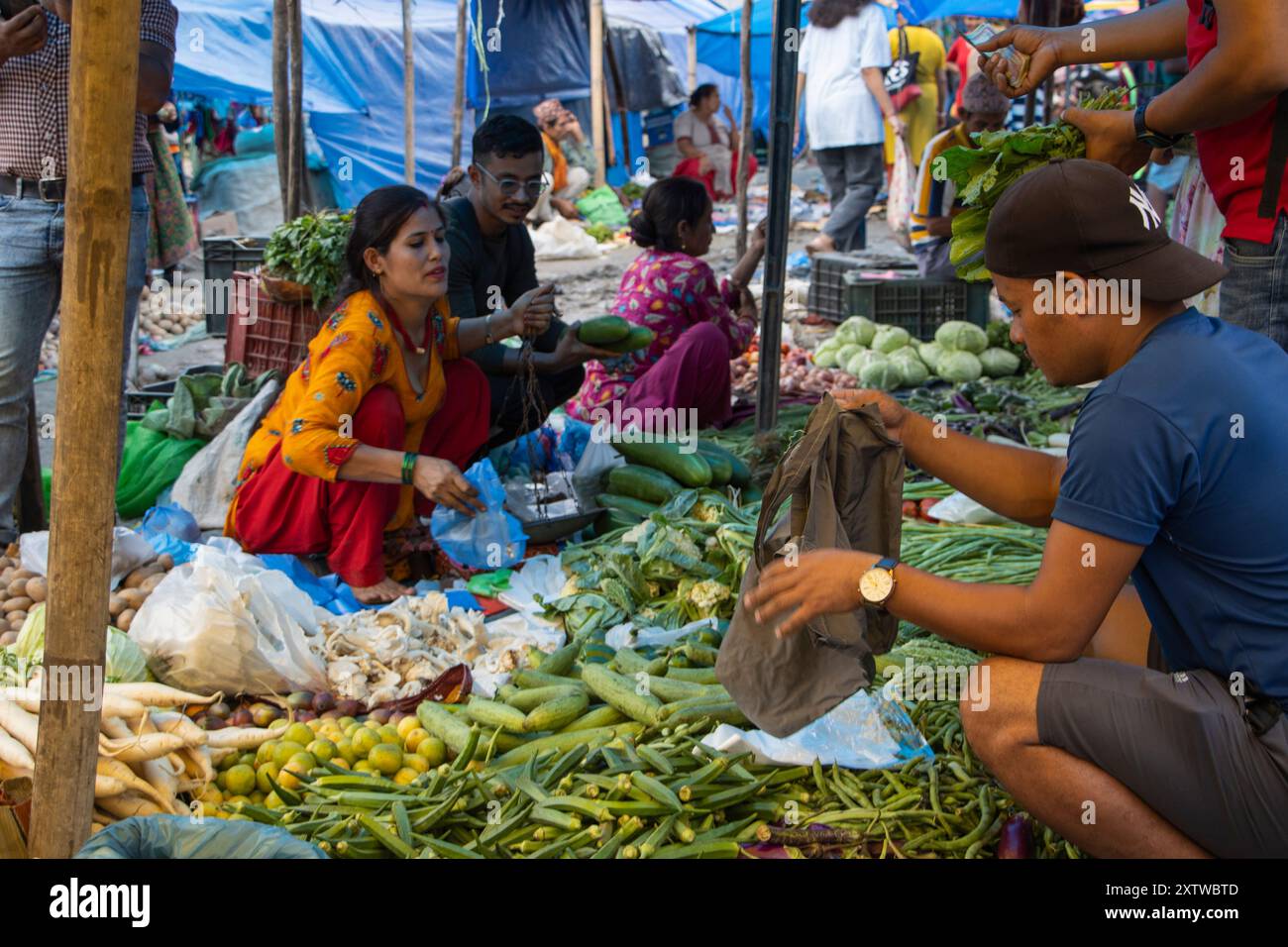 Vegetable vendors hi-res stock photography and images - Alamy