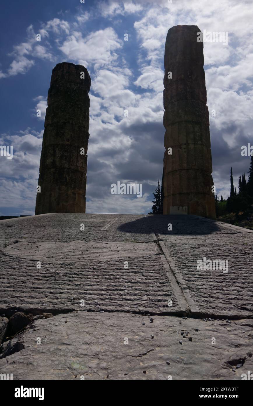 Temple apollo delphi unesco hi-res stock photography and images - Alamy