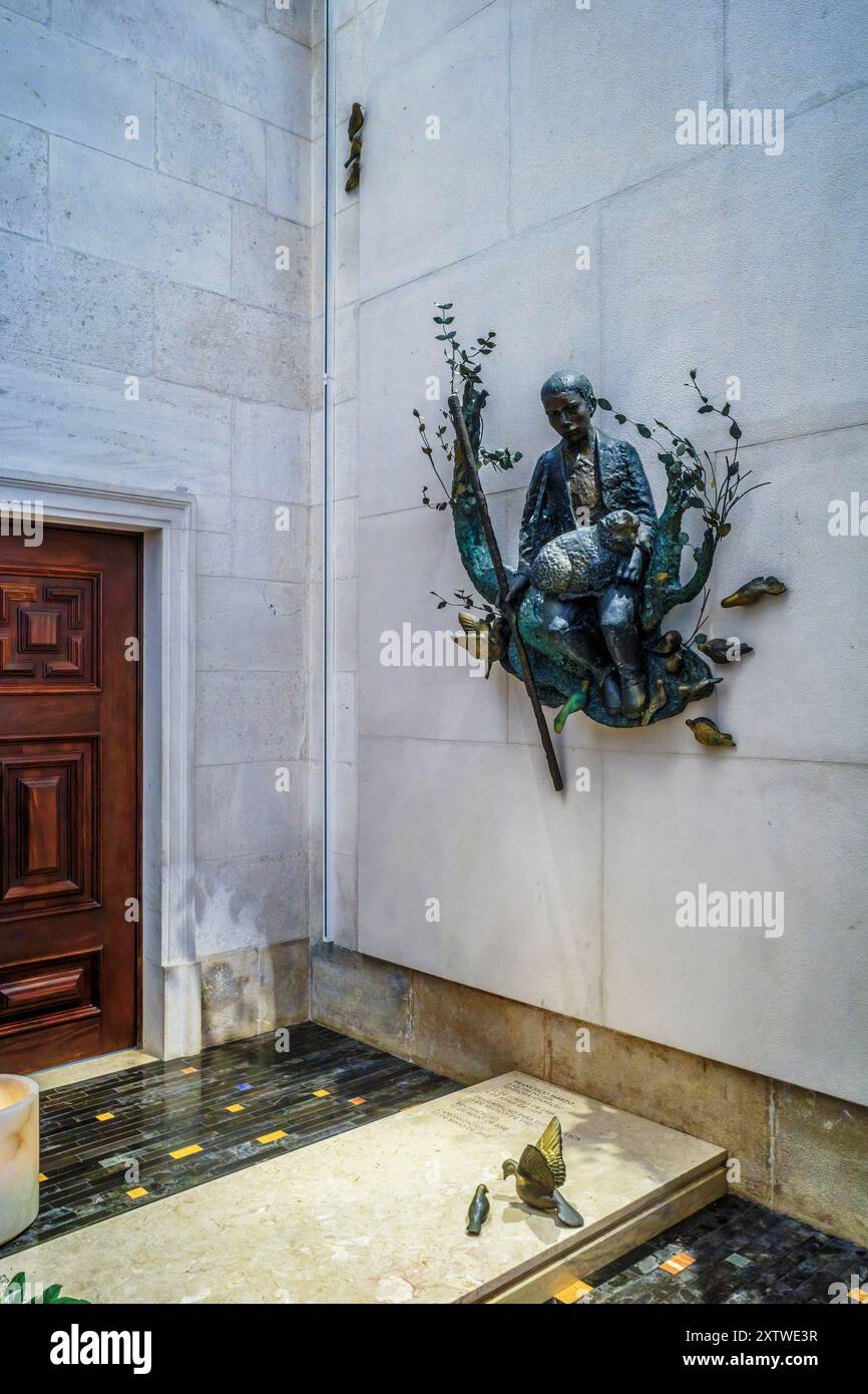 Sanctuary of Our Lady of the Rosary of Fatima located in Cova da Iria ...