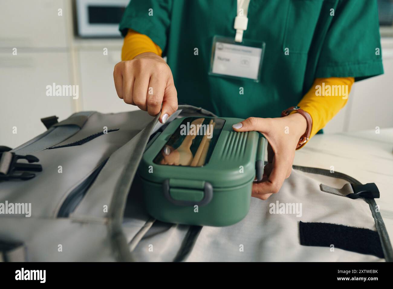 Packing zero waste lunch plastic hi-res stock photography and images ...