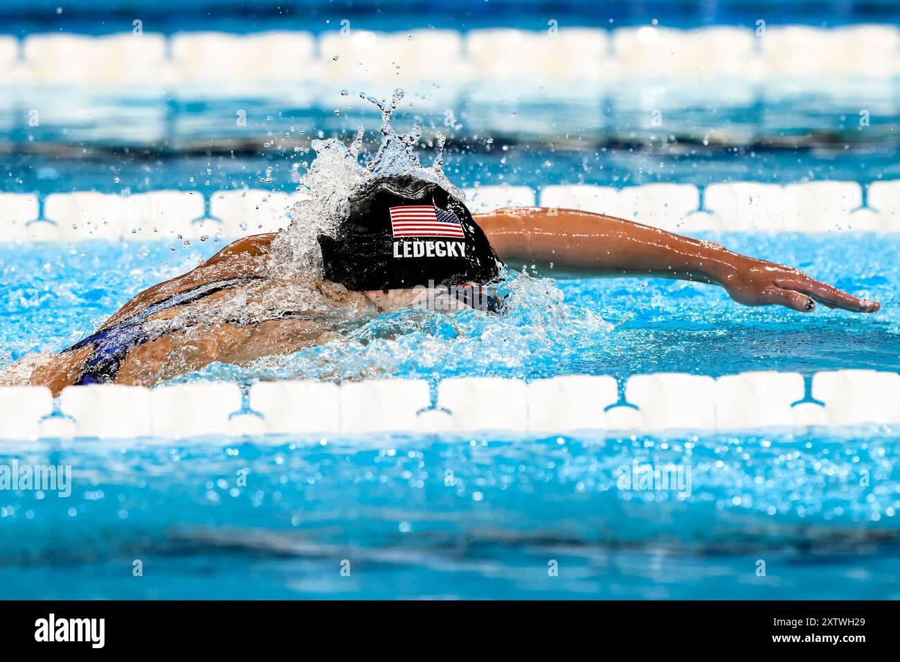 Katie Ledecky of United States of America competes in the swimming 800m ...