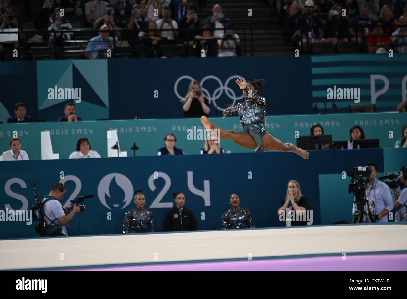 Simone biles paris olympics hi-res stock photography and images - Alamy