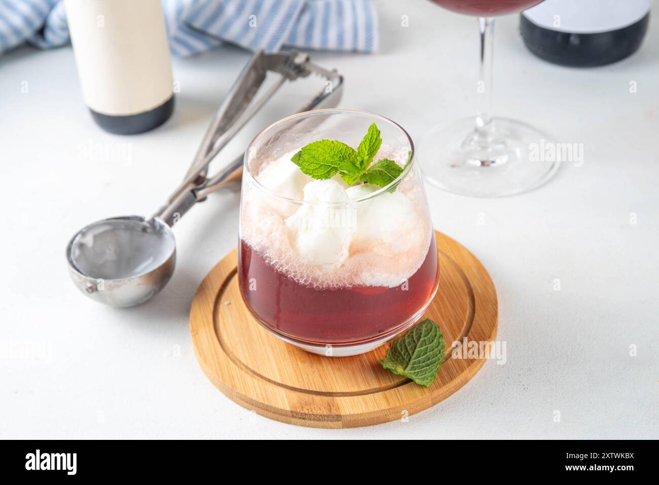 Wine Ice cream Floats cocktail, red wine cold drink with vanilla ice ...