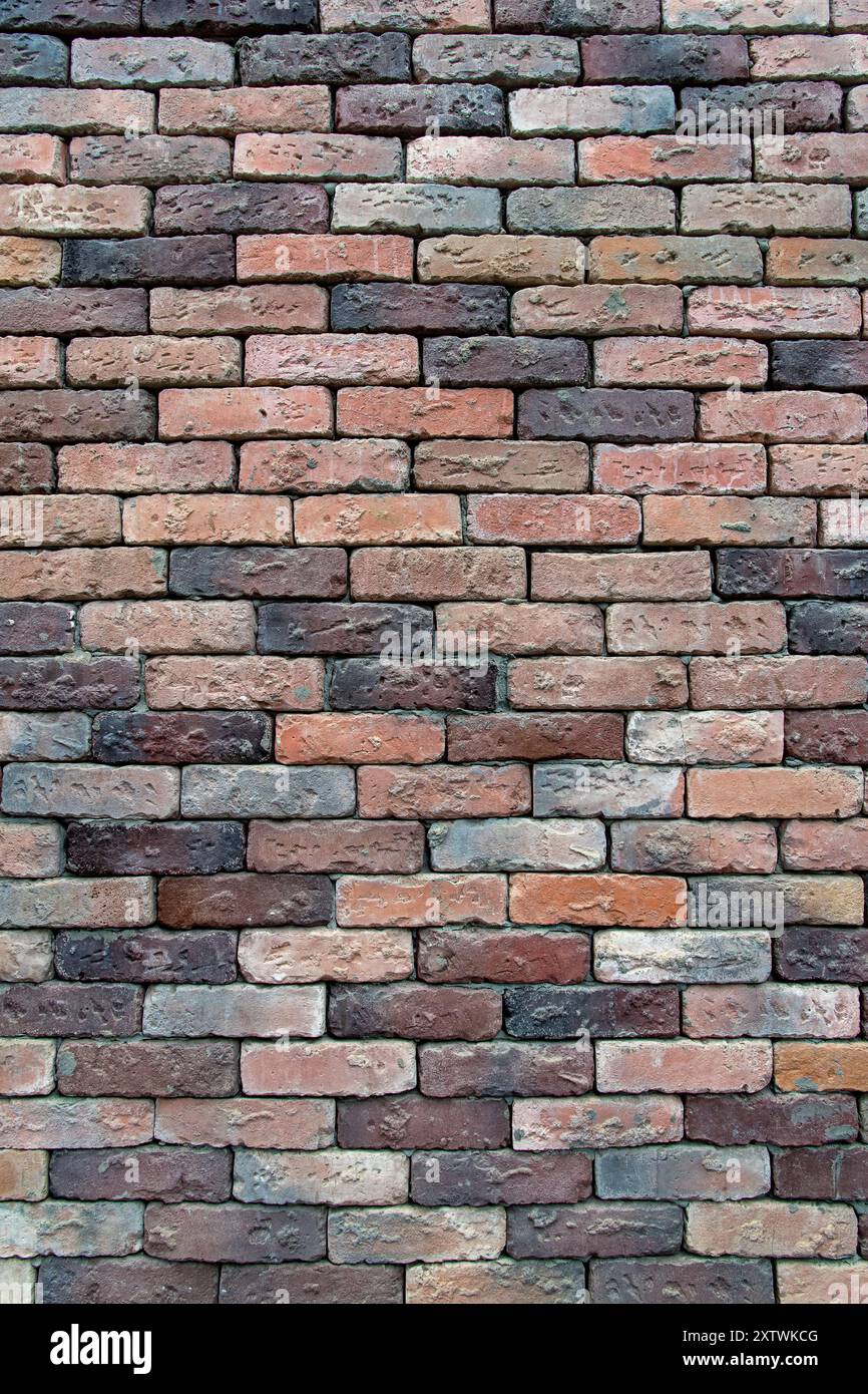 Beautiful background of burnt vintage red brick Stock Photo - Alamy