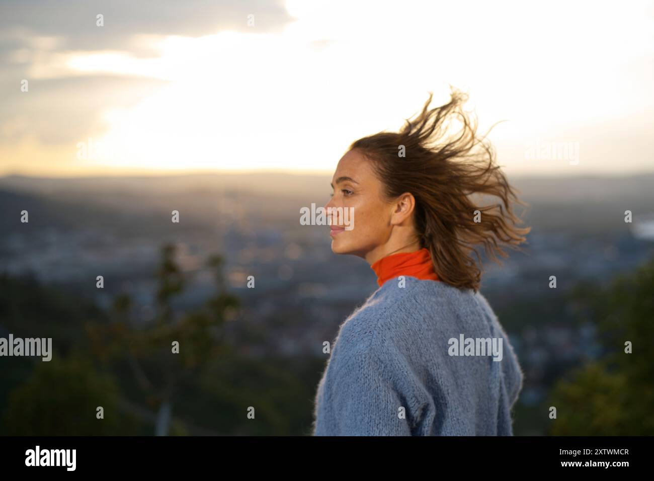 Womwindblown hi-res stock photography and images - Alamy