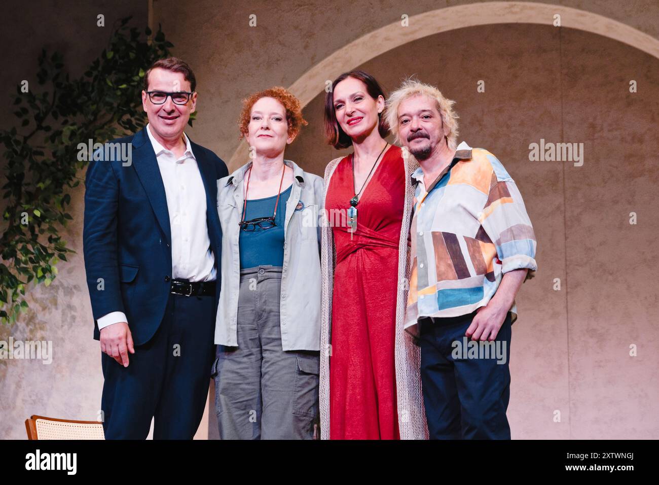 Clara sanchis hi-res stock photography and images - Alamy