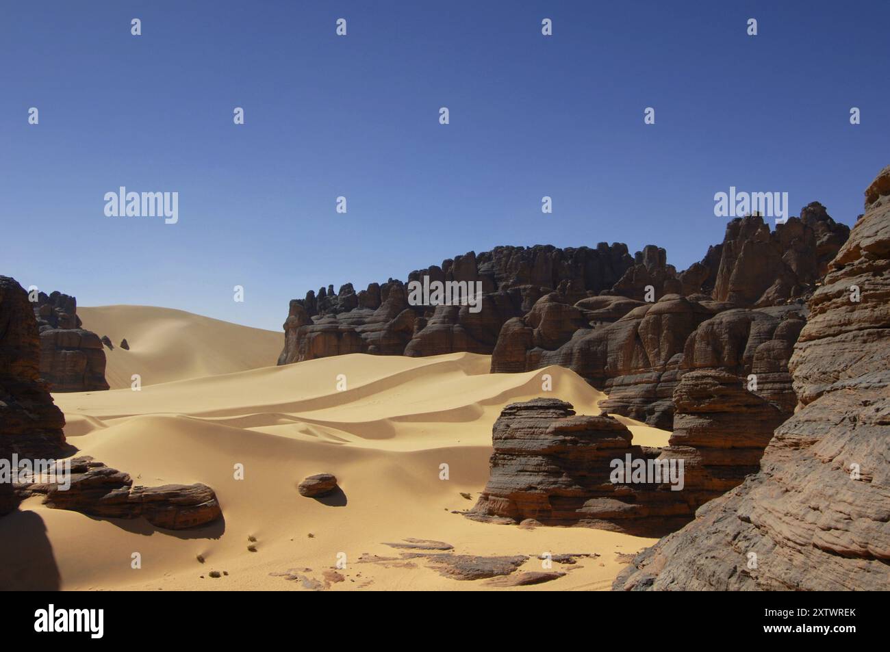 Desert landscape, Tin Akascheker, Algeria, rock formations, Algeria ...
