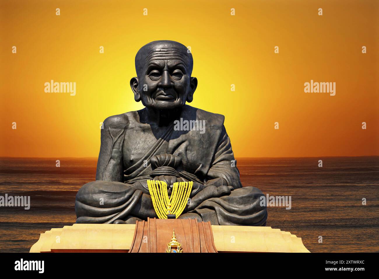 Asia, Thailand, Buddha, Hua Hin, Wat Huay Mongkol, Monk, Luang PhoR ...