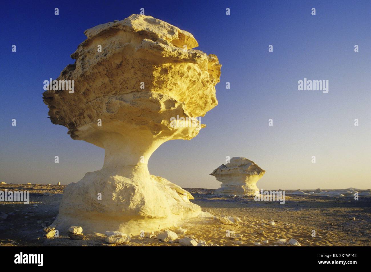 Rock formation in the White Desert, Egypt, White Desert, Egypt, Africa ...