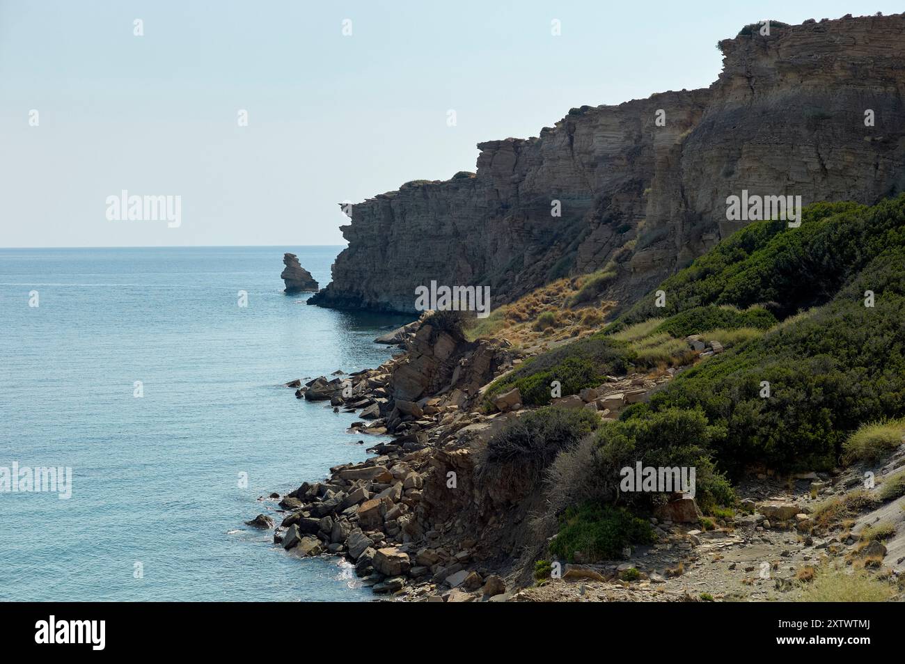 Sheer cliffs hi-res stock photography and images - Alamy