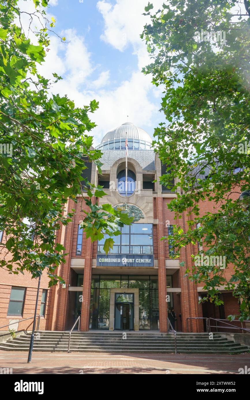 Hull damage hi-res stock photography and images - Alamy