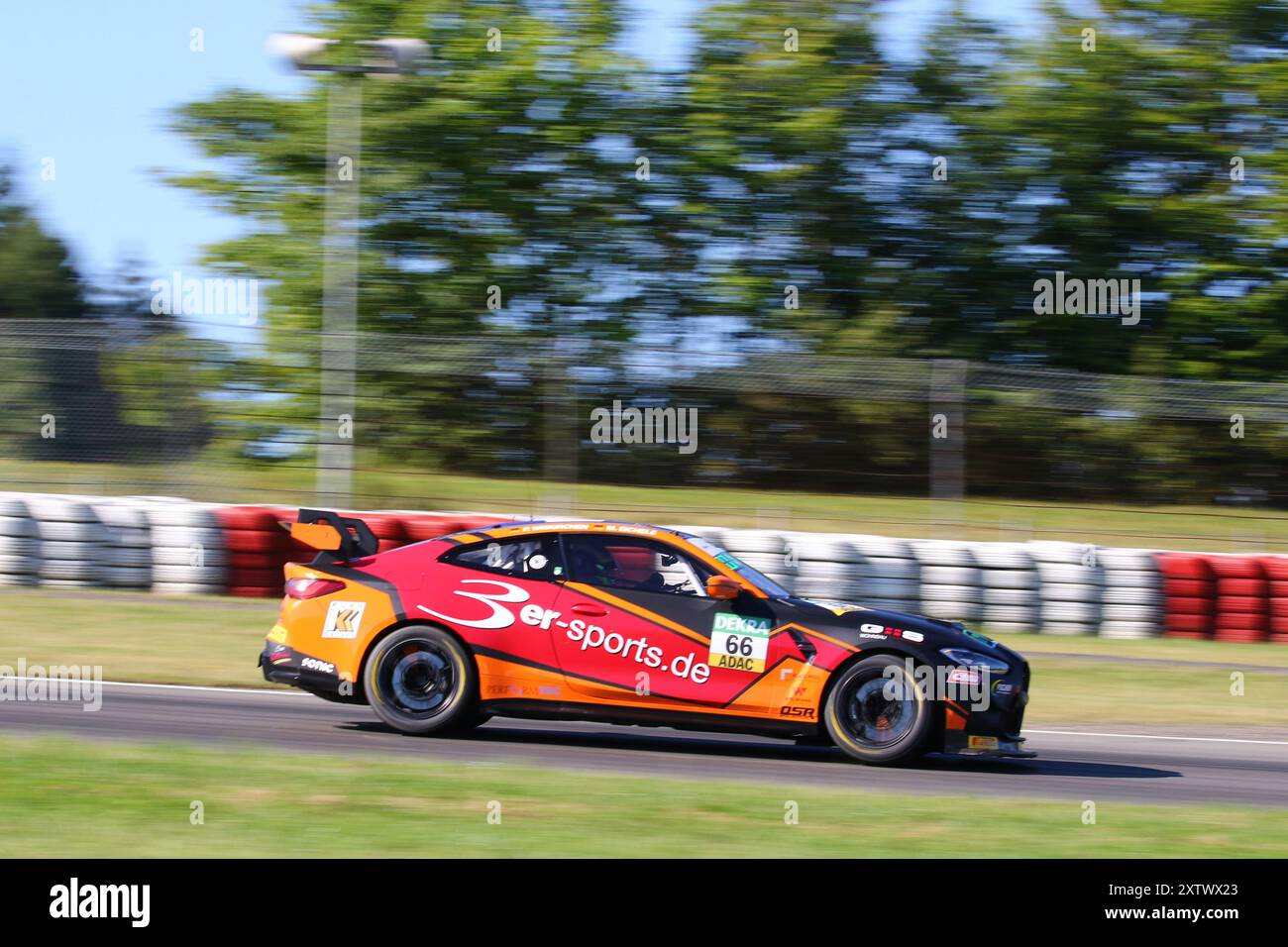 Philip Wiskirchen (DEU) / Markus Eichele (DEU), #66, BMW M4 GT4, Team ...