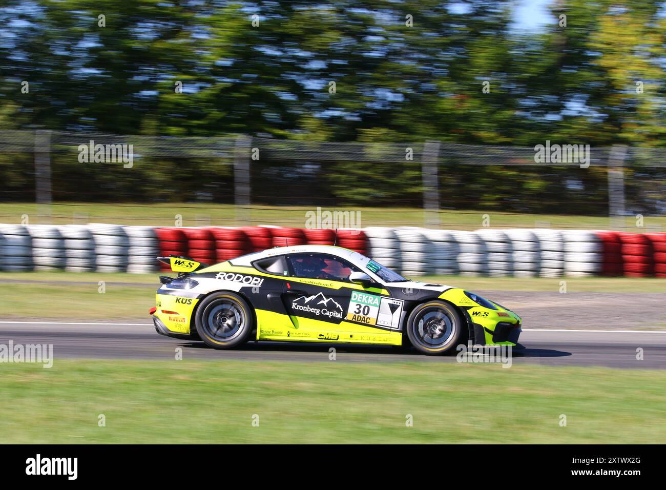 Max Kronberg (DEU) / Hendrik Still (DEU), #30, Porsche 718 Cayman GT4 ...